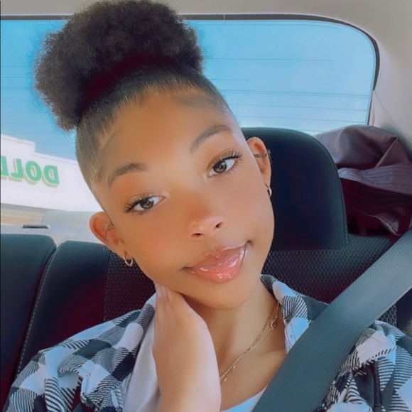 Destini's Closet (@destinimarie_) | Poshmark